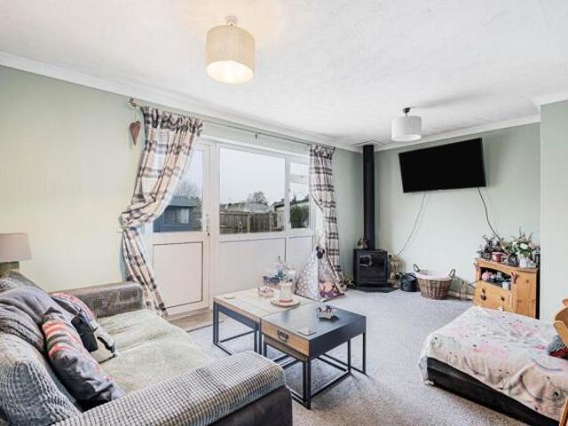 For Sale 2 Bedroom Bungalow Liphook Hampshire DS98649368