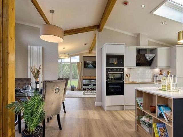For Sale 2 Bedroom Bungalow Newport Isle Of Wight DLS99951994