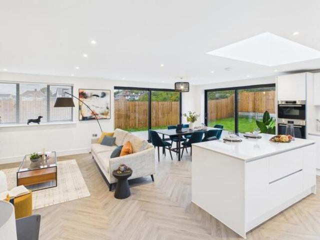 For Sale 2 Bedroom Bungalow Slough Slough DS99290189