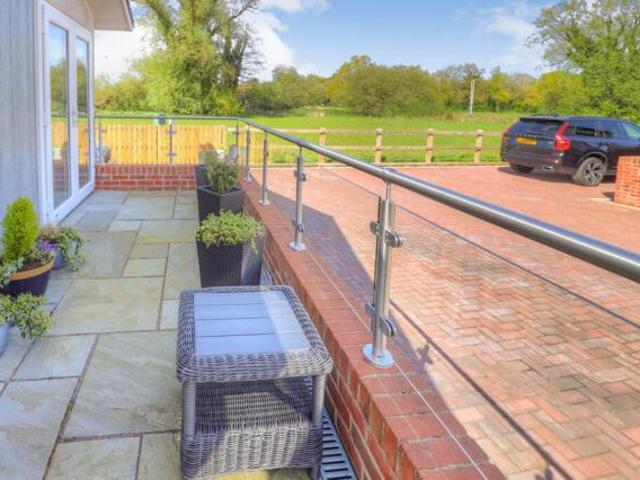 For Sale 2 Bedroom Bungalow Stockport Stockport DLS98503604