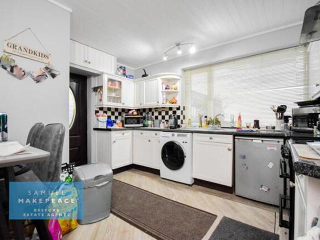 For Sale 2 Bedroom Bungalow Stoke On Trent Staffordshire DLS98834235