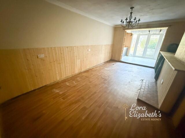 For Sale 2 Bedroom Bungalow Sutton Nottinghamshire DS101931481