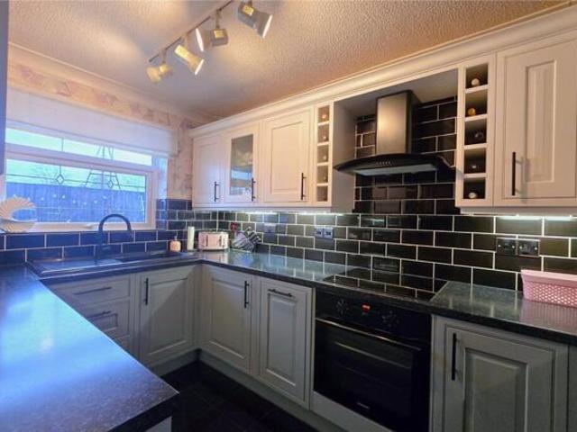 For Sale 2 Bedroom Bungalow Surrey Surrey DLS99161583