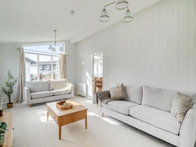 For Sale 2 Bedroom Bungalow Poole Dorset DS100854997
