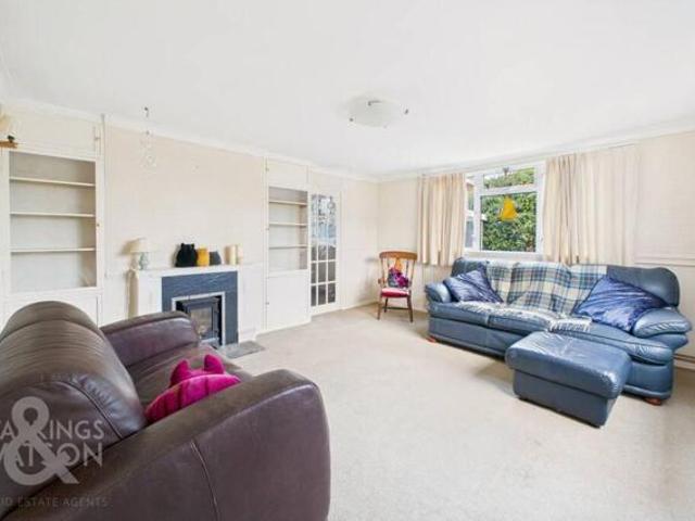 For Sale 2 Bedroom Bungalow Roydon Roydon DS98903682