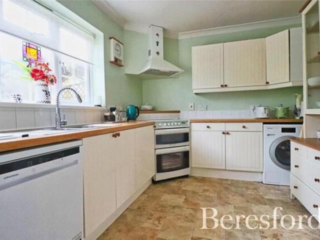 For Sale 2 Bedroom Bungalow Romford Greater London DLS101796989