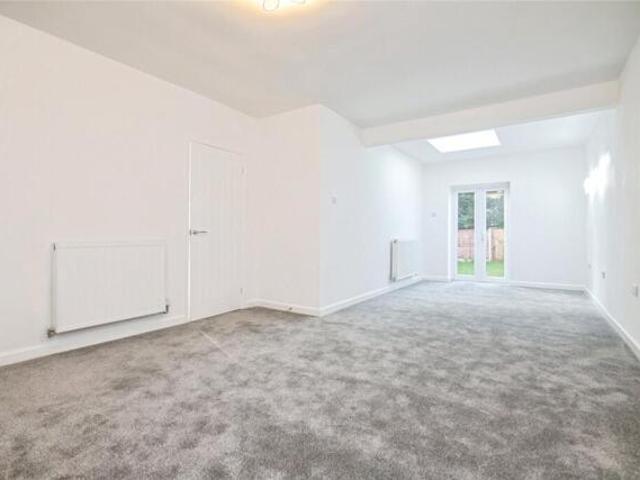 For Sale 2 Bedroom Bungalow Redditch Worcestershire DS101677504