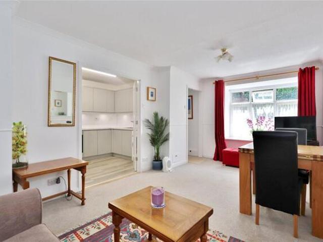 For Sale 2 Bedroom Bungalow Woking Surrey DLS93960198