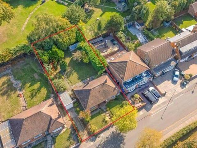 For Sale 2 Bedroom Bungalow Watford Hertfordshire DS100917808