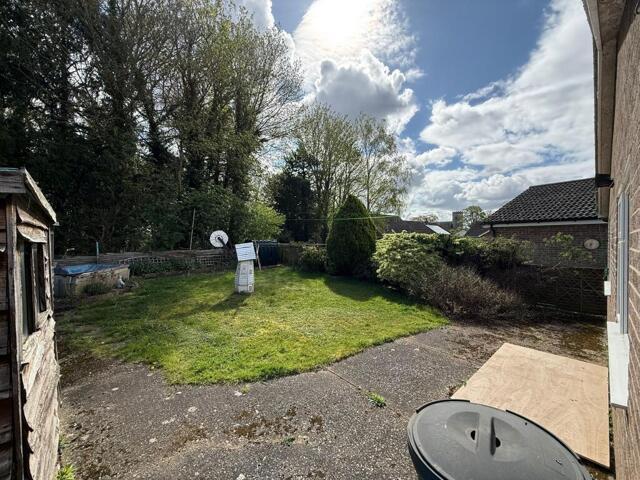 For Sale 2 Bedroom Bungalow Weeting Weeting DS101931492