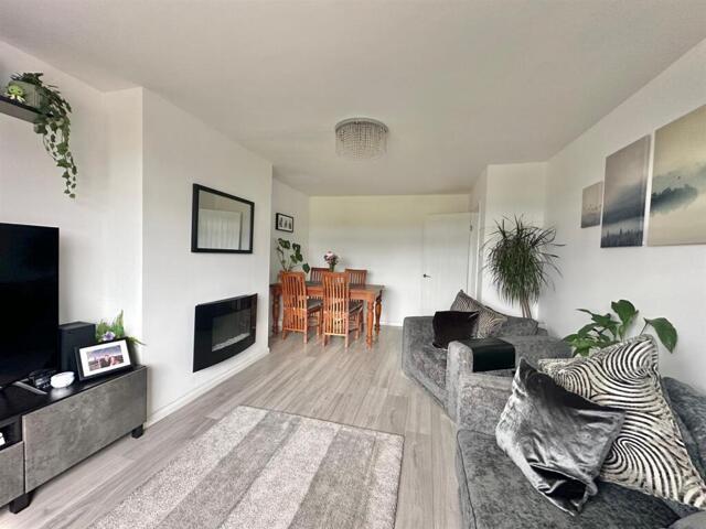 For Sale 2 Bedroom Bungalow Weston Cheshire DLS98864337