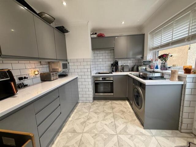 For Sale 2 Bedroom Bungalow Wye Kent DS100825004