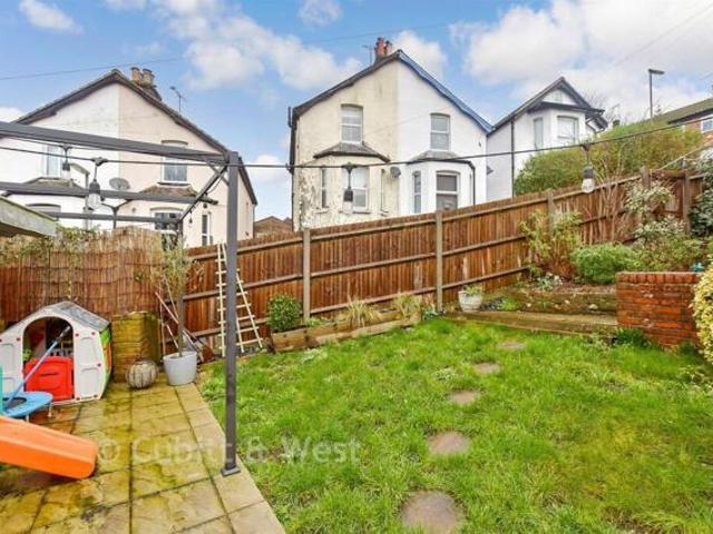 For Sale 2 Bedroom House Caterham Surrey DS99161673