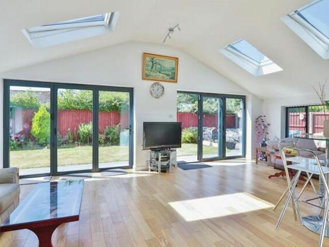 For Sale 2 Bedroom House Christchurch Dorset DLS98864388