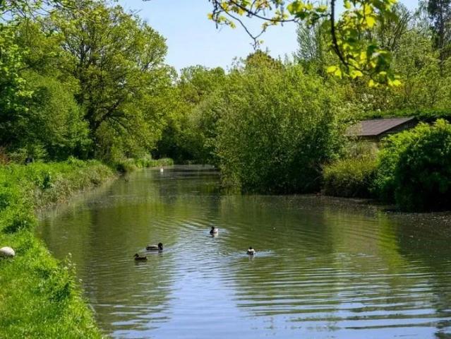 For Sale 2 Bedroom House Crookham Village Fleet DS102596742