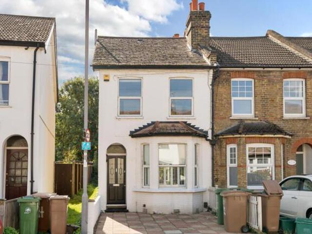 For Sale 2 Bedroom House Croydon Greater London DLS100023725