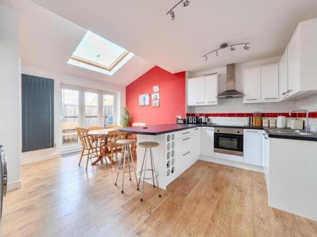 For Sale 2 Bedroom House Aldershot Hampshire DS99237052