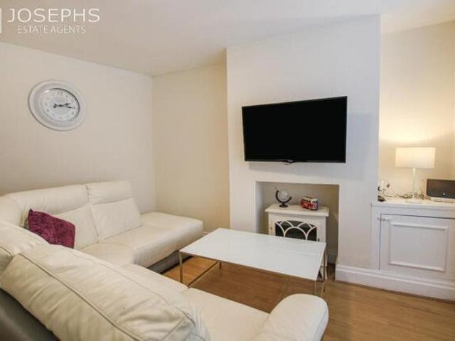 For Sale 2 Bedroom House Bolton Bolton DLS101677200