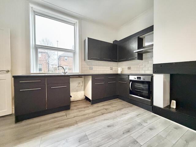 For Sale 2 Bedroom House Batley West Yorkshire DS99092357