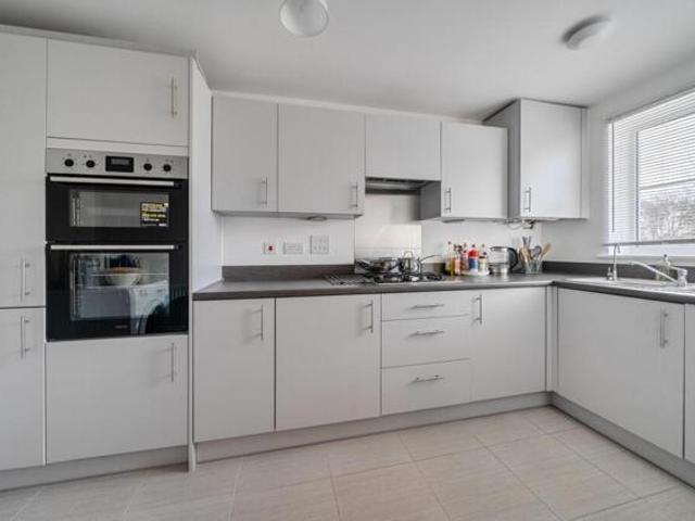 For Sale 2 Bedroom House Binfield Berkshire DLS98545846
