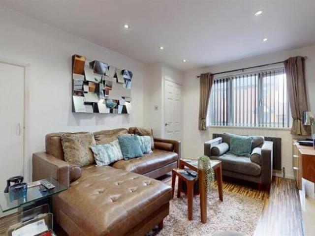 For Sale 2 Bedroom House Bletchley Buckinghamshire DS99523549