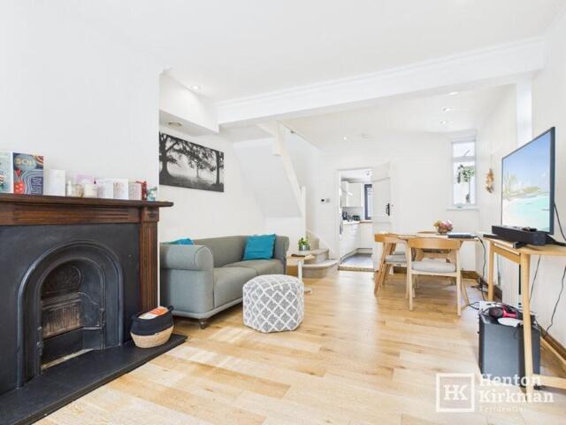 For Sale 2 Bedroom House Brentwood Essex DLS99986377