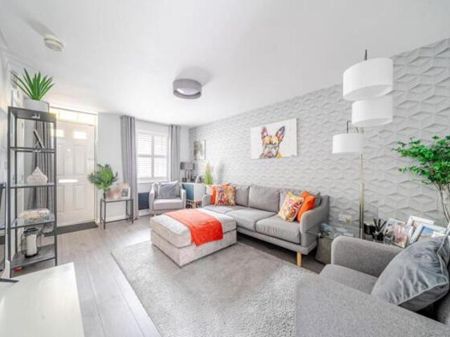 For Sale 2 Bedroom House Bromley Greater London DLS99773484