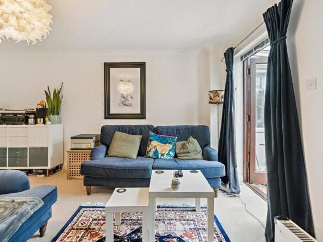 For Sale 2 Bedroom House Buckinghamshire Buckinghamshire DLS98377565