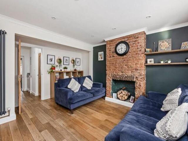 For Sale 2 Bedroom House Burgess Hill West Sussex DS101678523
