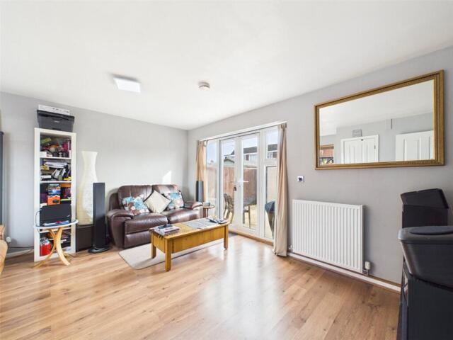 For Sale 2 Bedroom House Gloucester Gloucestershire DLS99437084