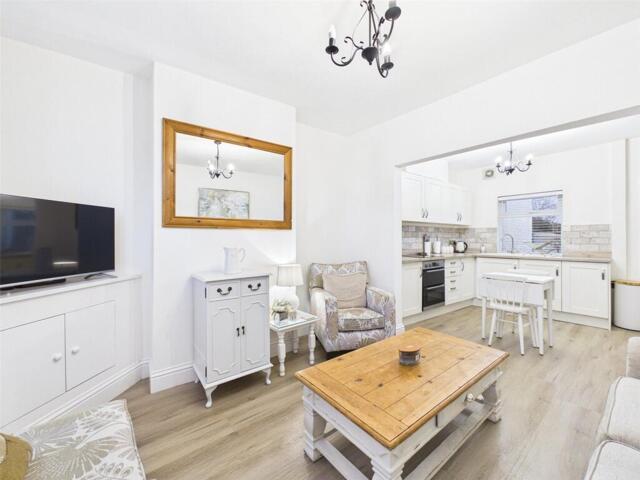 For Sale 2 Bedroom House Gloucester Gloucestershire DLS99926346