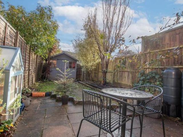 For Sale 2 Bedroom House Guildford Surrey DS98718555