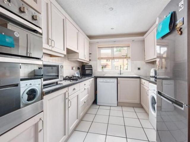 For Sale 2 Bedroom House Guildford Surrey DS99608406