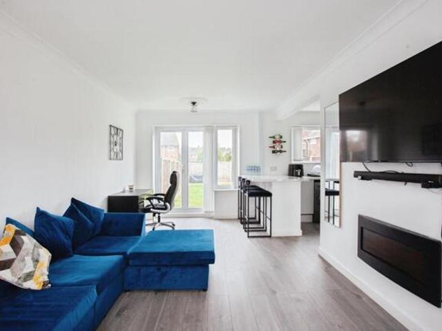 For Sale 2 Bedroom House Doncaster Doncaster DS101351911