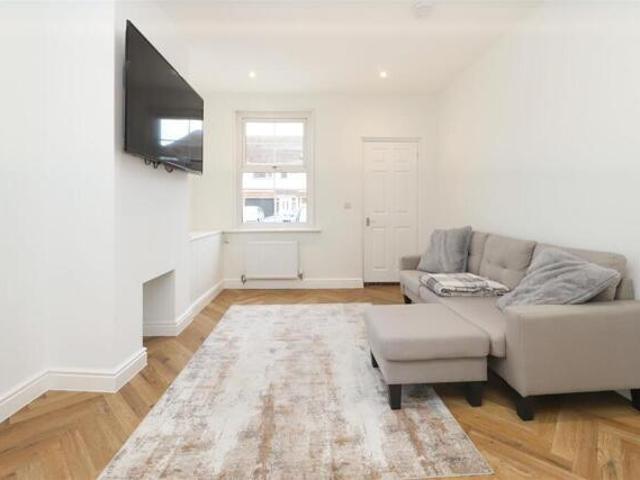 For Sale 2 Bedroom House Denham Buckinghamshire DS99773994