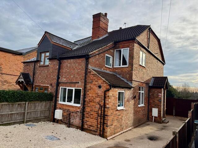 For Sale 2 Bedroom House Derbyshire Derbyshire DLS98903695
