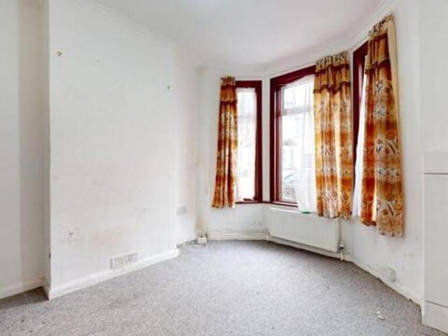 For Sale 2 Bedroom House Enfield Greater London DLS98903614