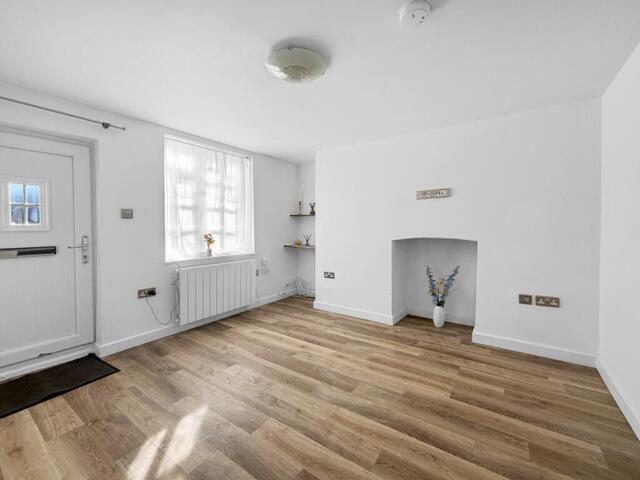 For Sale 2 Bedroom House Essex Essex DLS99237273