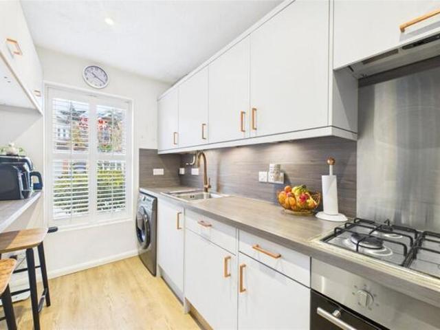 For Sale 2 Bedroom House Farnborough Hampshire DS98687670