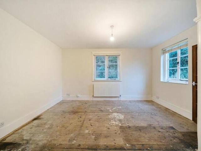 For Sale 2 Bedroom House Farnham Surrey DLS99895263