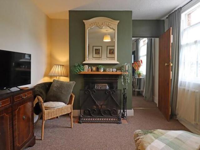 For Sale 2 Bedroom House Hayes Greater London DLS98503583