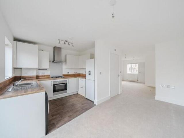 For Sale 2 Bedroom House Hampshire Hampshire DLS100881394