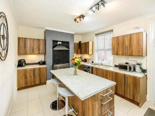 For Sale 2 Bedroom House Huddersfield Kirklees DLS98903376