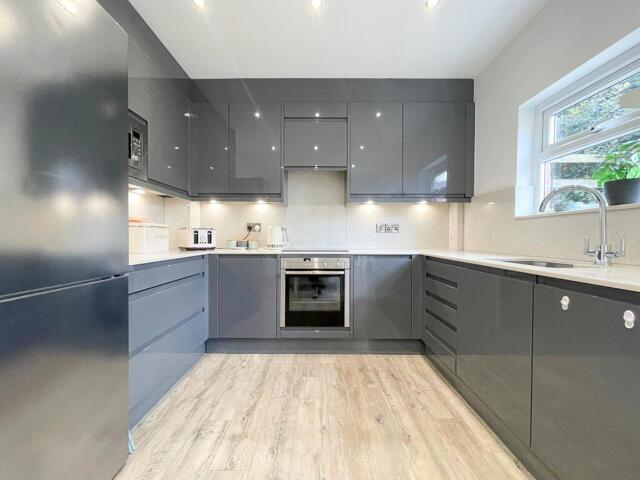 For Sale 2 Bedroom House Hyde Greater Manchester DS98612671