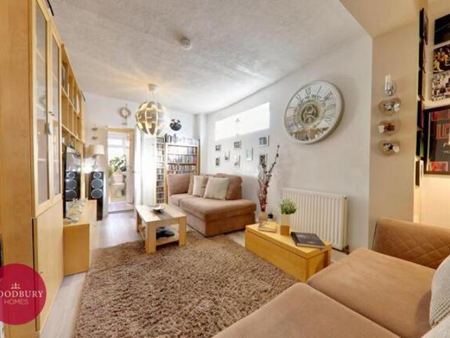 For Sale 2 Bedroom House Loughton Essex DS98296943