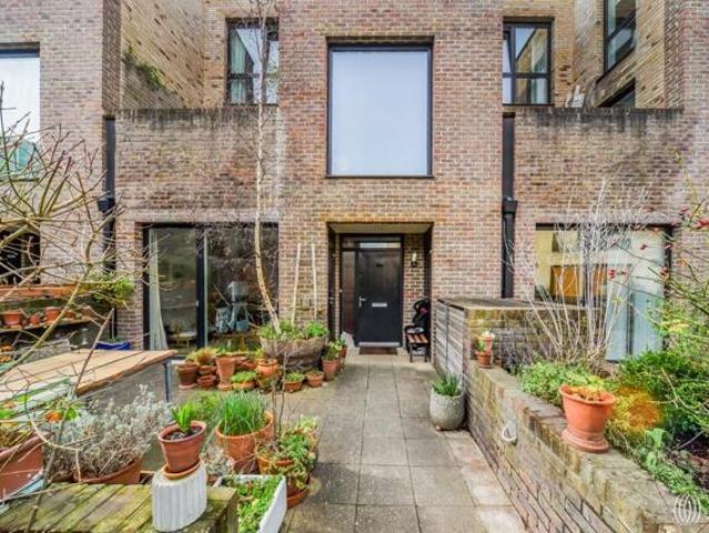 For Sale 2 Bedroom House London London DLS100733949