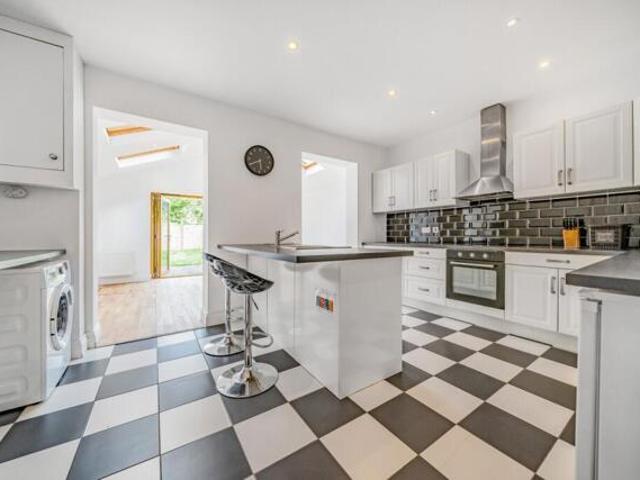 For Sale 2 Bedroom House Londres Greater London DLS99773662