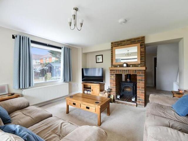 For Sale 2 Bedroom House Leatherhead Surrey DLS101676234