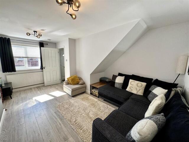 For Sale 2 Bedroom House Lydney Gloucestershire DS98205026