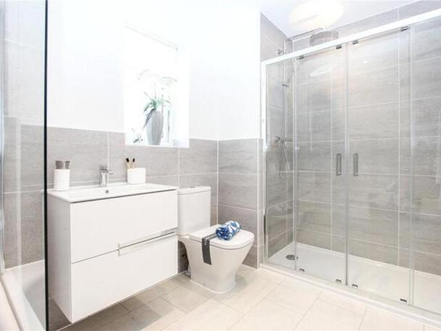 For Sale 2 Bedroom House Newbury West Berkshire DLS98649237